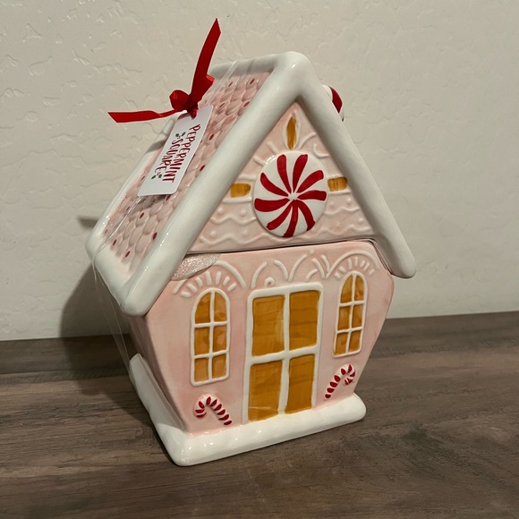 Peppermint Square | Holiday | New Peppermint Square Pink Gingerbread ...